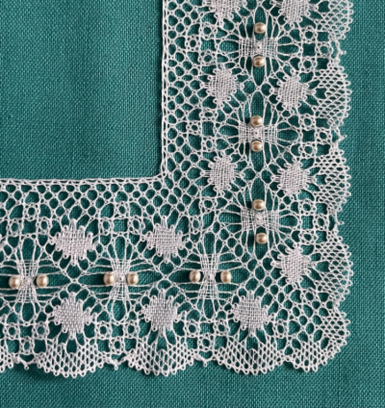 Beaded Spider Edging - a Fine Torchon Design
