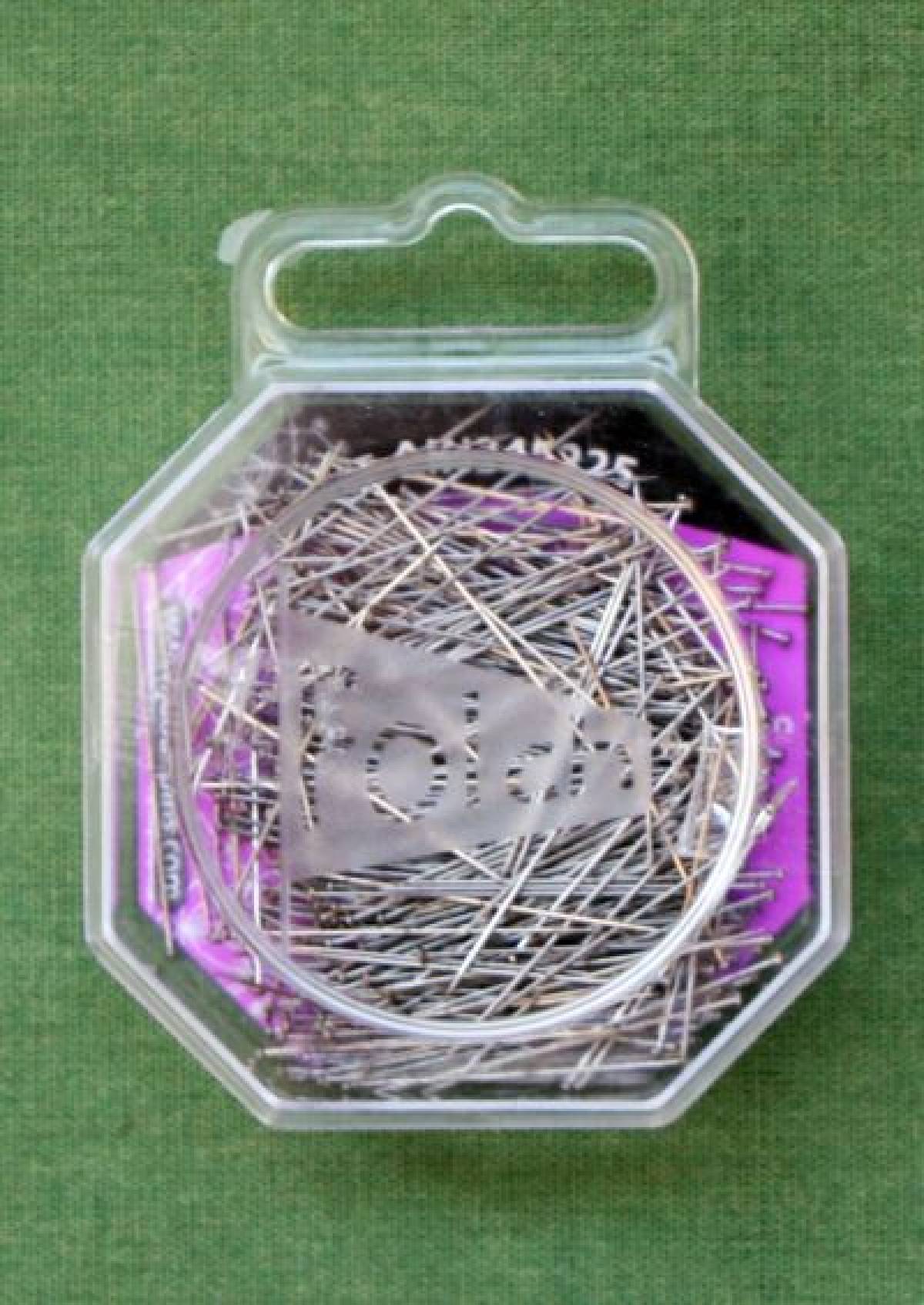 Lace making pin